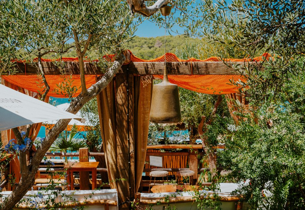 About Laganini Lounge Bar and Fish house Hvar